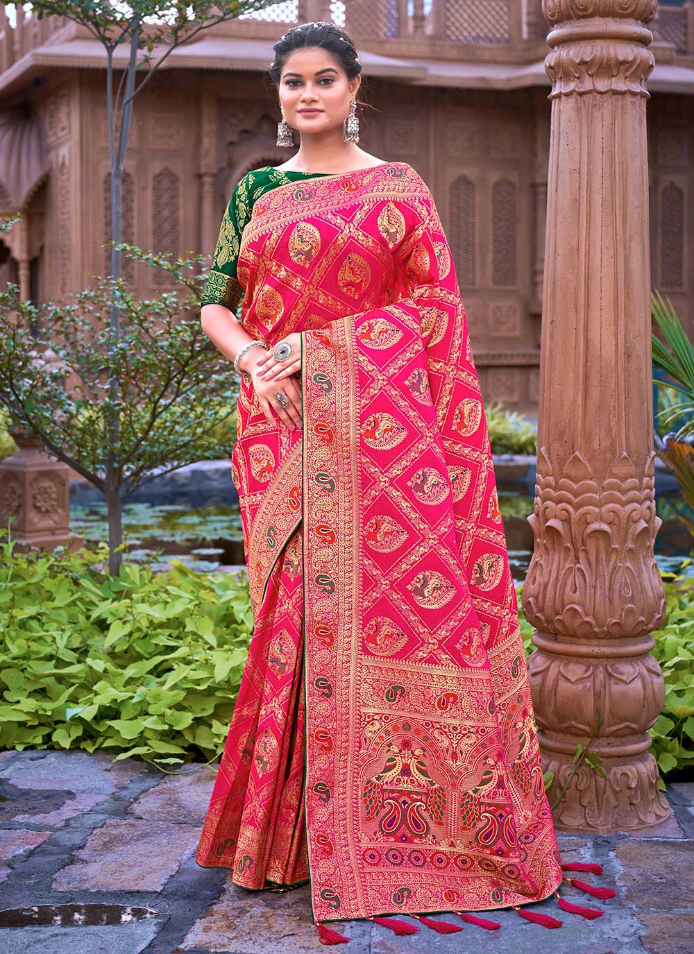 saree- Anishka Creation