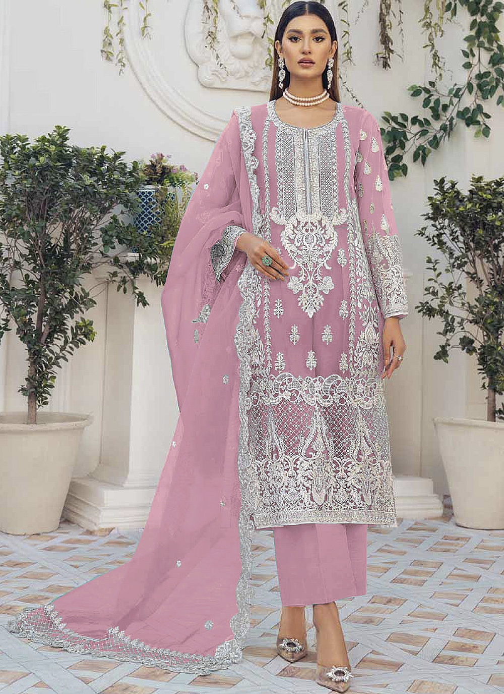 Suit- Anishka Creation